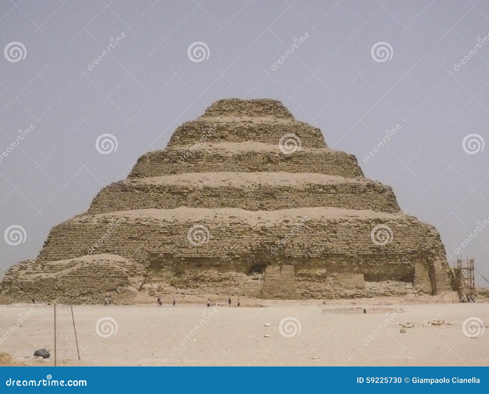 Piramide van Djoser stock foto. Image of dodenstad, egyptisch - 59225730