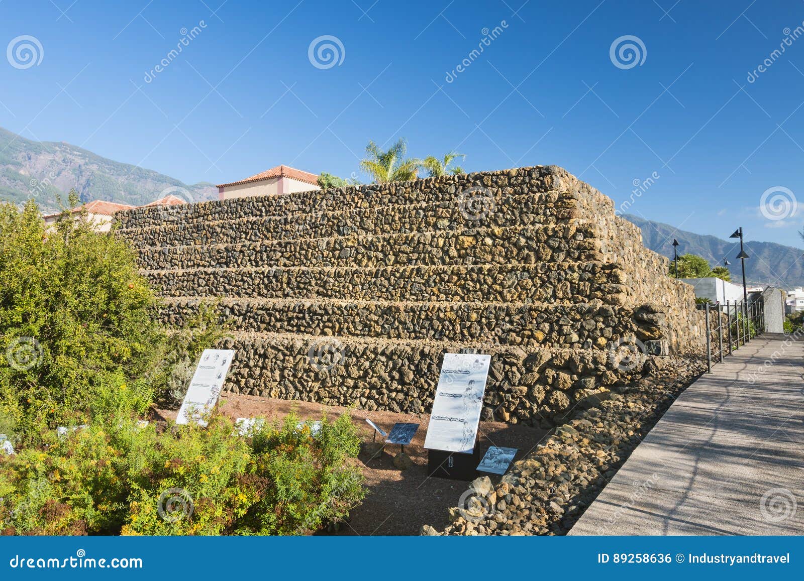 Piramidi Di Guimar in Tenerife, Spagna, Editoriale Fotografia ...
