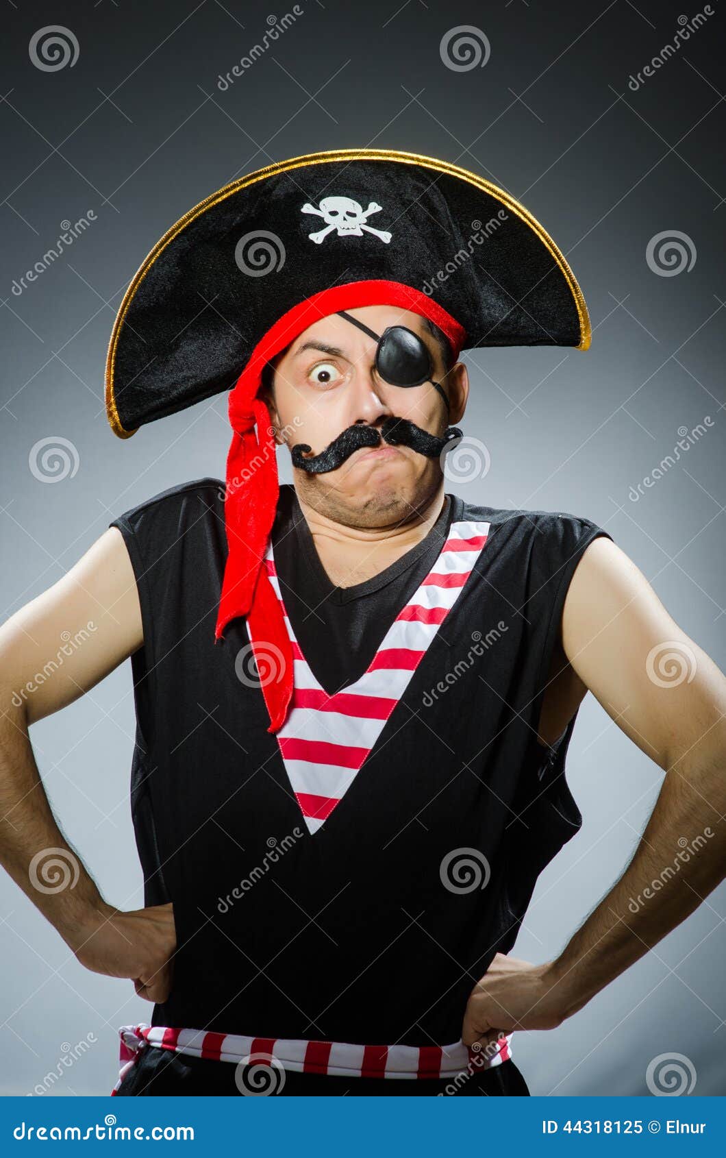 Pirate drôle image stock. Image du danger, pilote, antique - 44318125