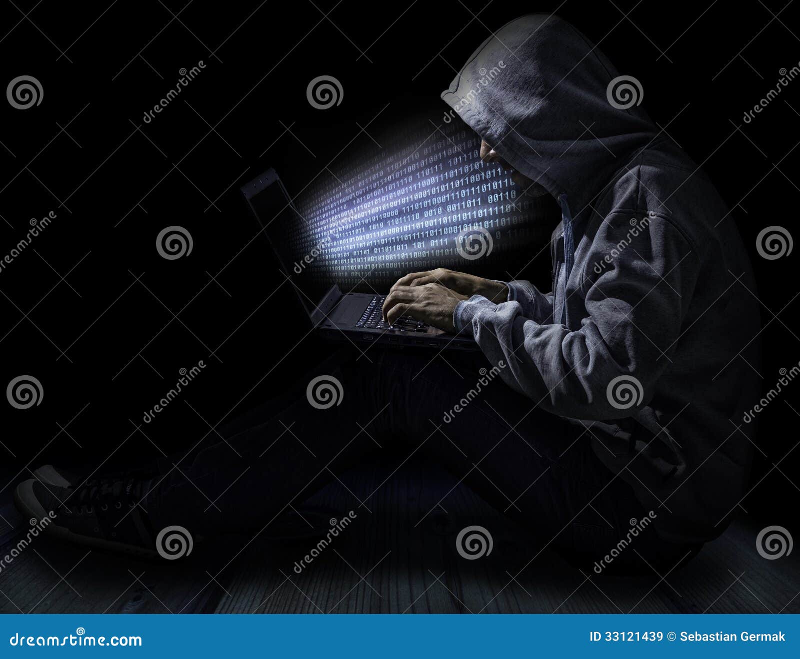 Pirate informatique image stock. Image du type, code - 33121439