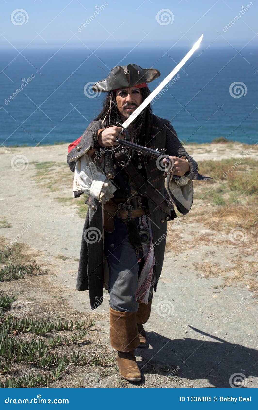 Piratee el aterrizaje imagen de archivo. Imagen de arma - 1336805