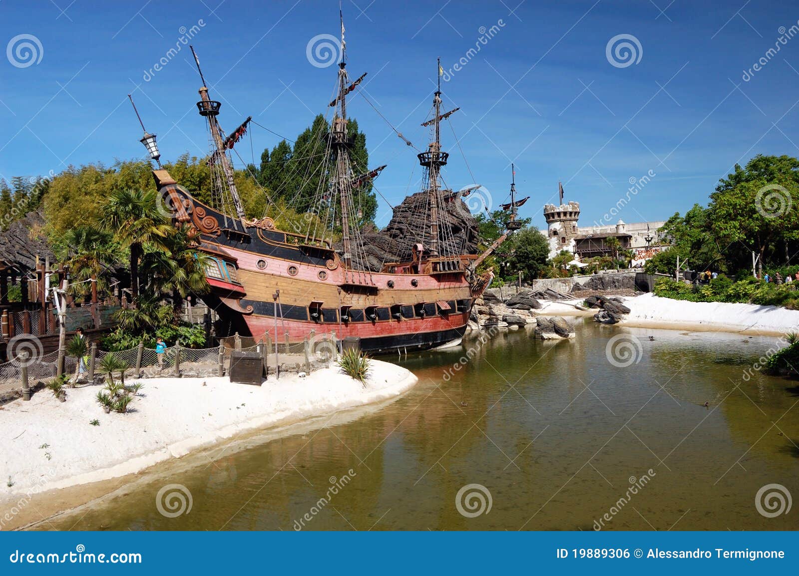 Pirates of caribbean theme editorial photo. Image of outdoor - 19889306