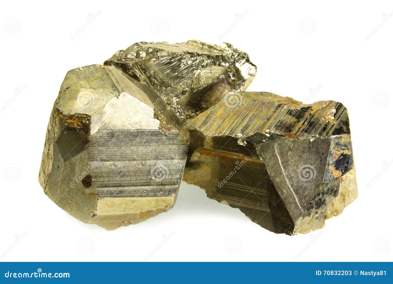 Pirite isolata su bianco immagine stock. Immagine di accumulazione ...