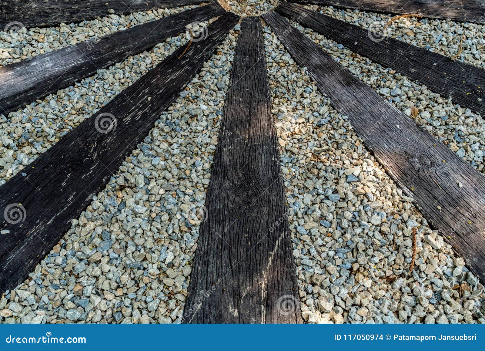 Piso De Madera Con Grava Gris Foto de archivo - Imagen de gris, panel ...
