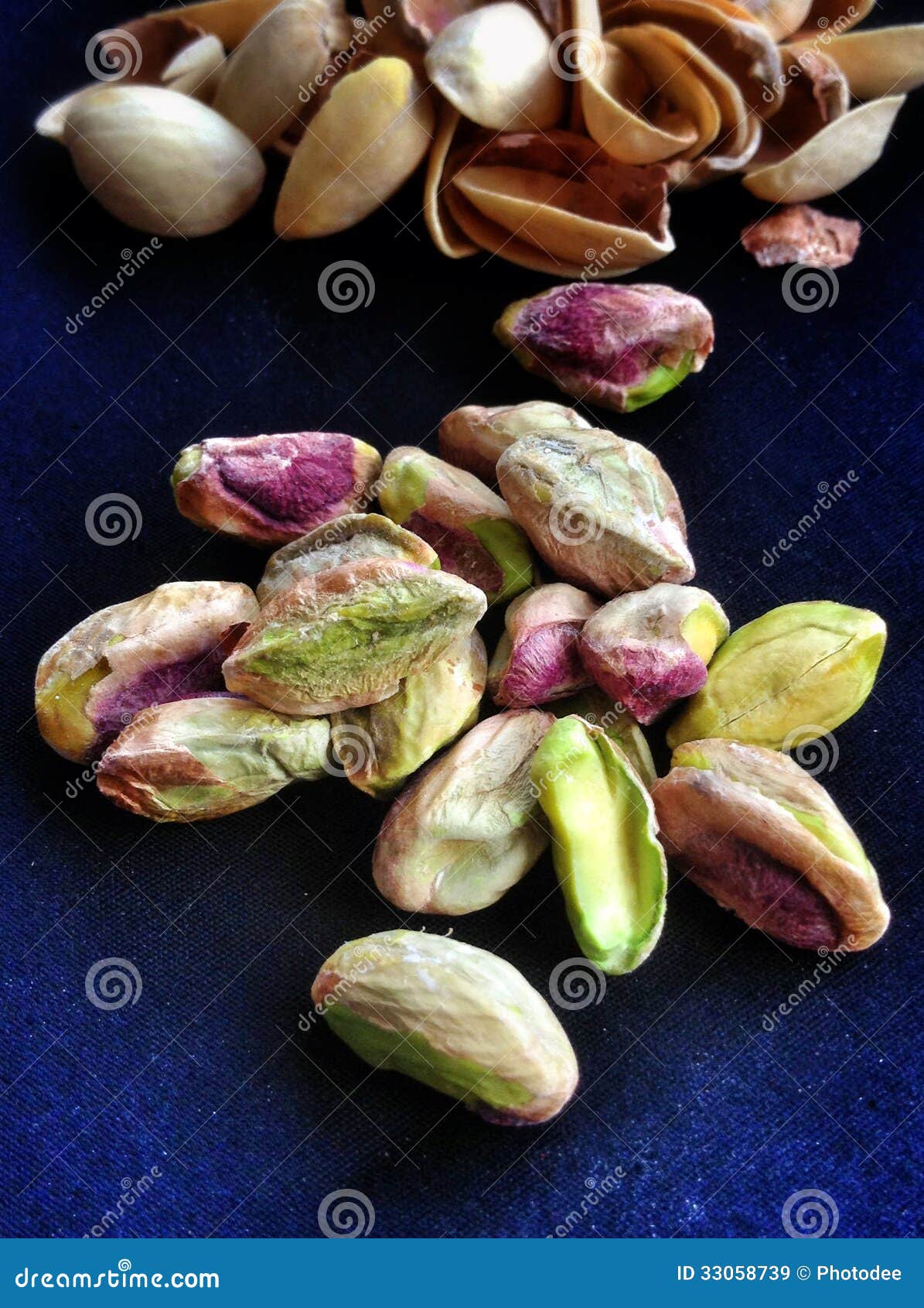 Pistache) image stock. Image du blanc, pistache, organique - 33058739