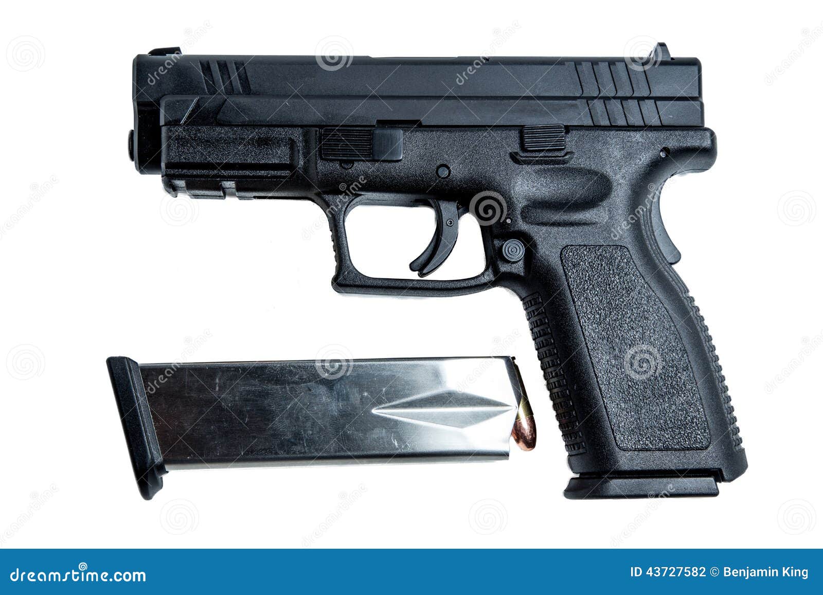 Pistolet kaliber 9 mm, zdjęcie stock. Obraz złożonej z klamerka - 43727582