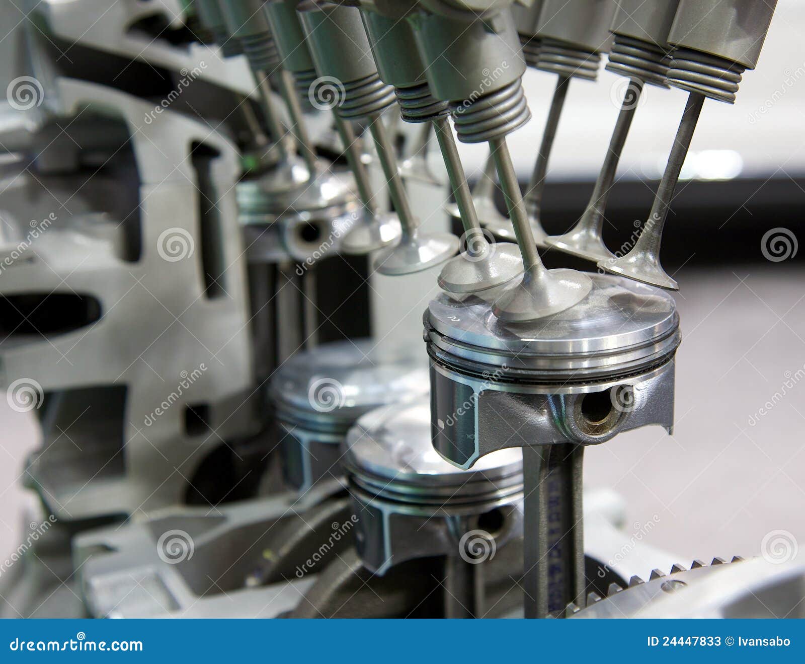 Pistones del motor imagen de archivo. Imagen de velocidad - 24447833