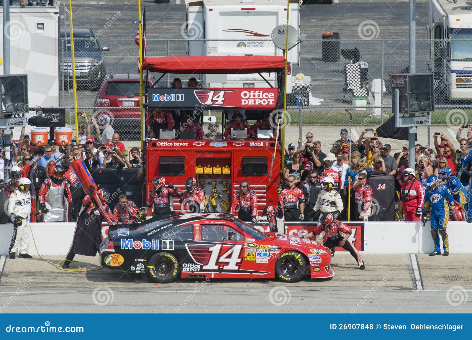 Pit Stop editorial stock photo. Image of crash, hendrick - 26907848
