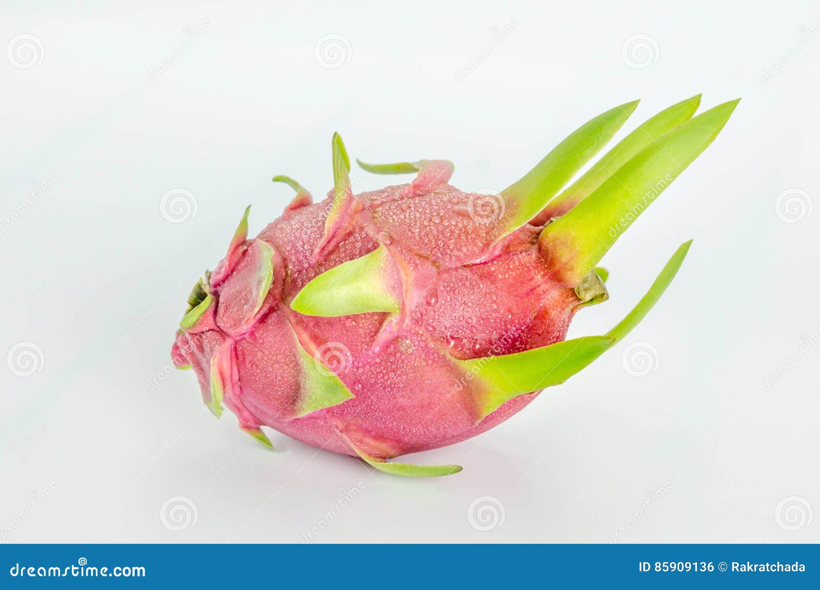 Pitaya cor-de-rosa fresco foto de stock. Imagem de alimento - 85909136