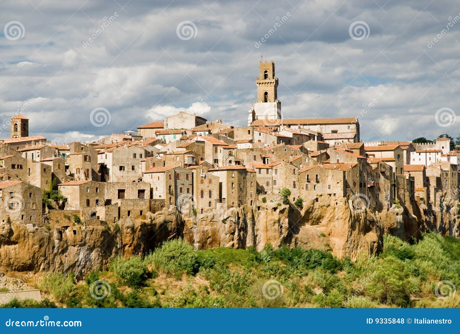 Pitigliano, Tuscany Village Stock Photo - Image of travel, building ...