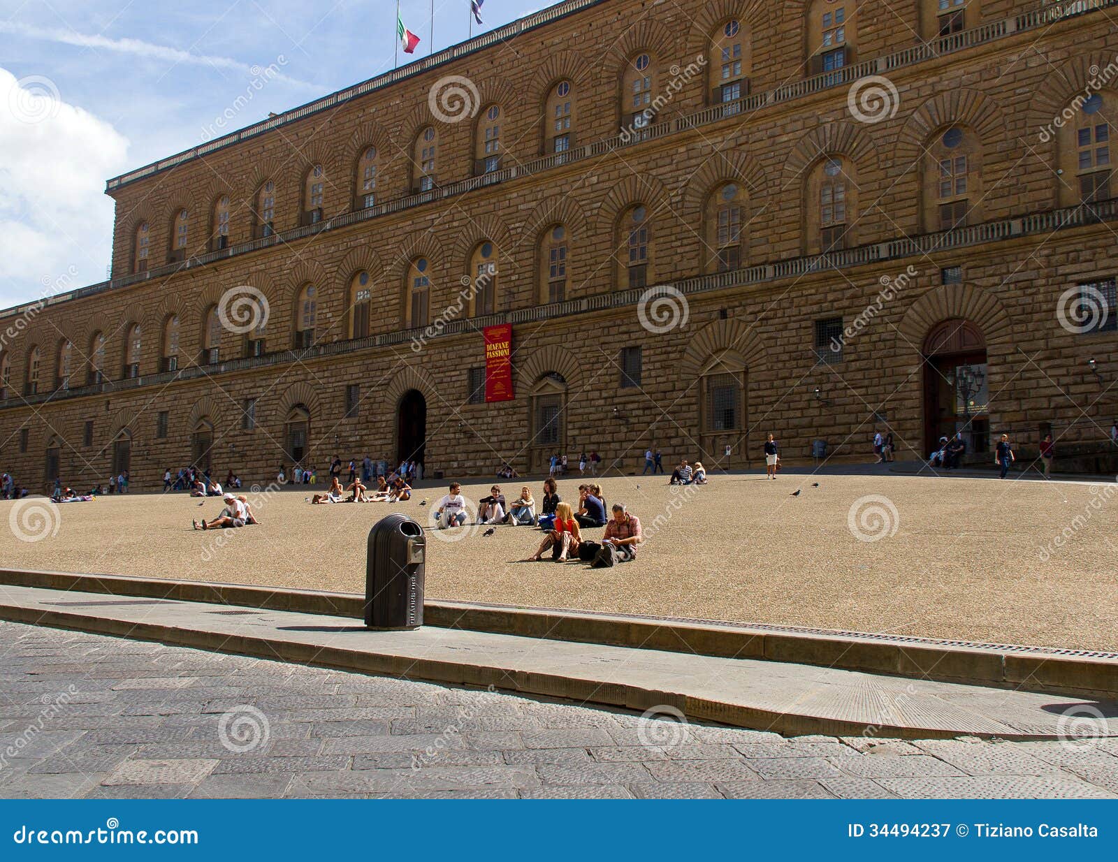 Pitti palace editorial photography. Image of destination - 34494237