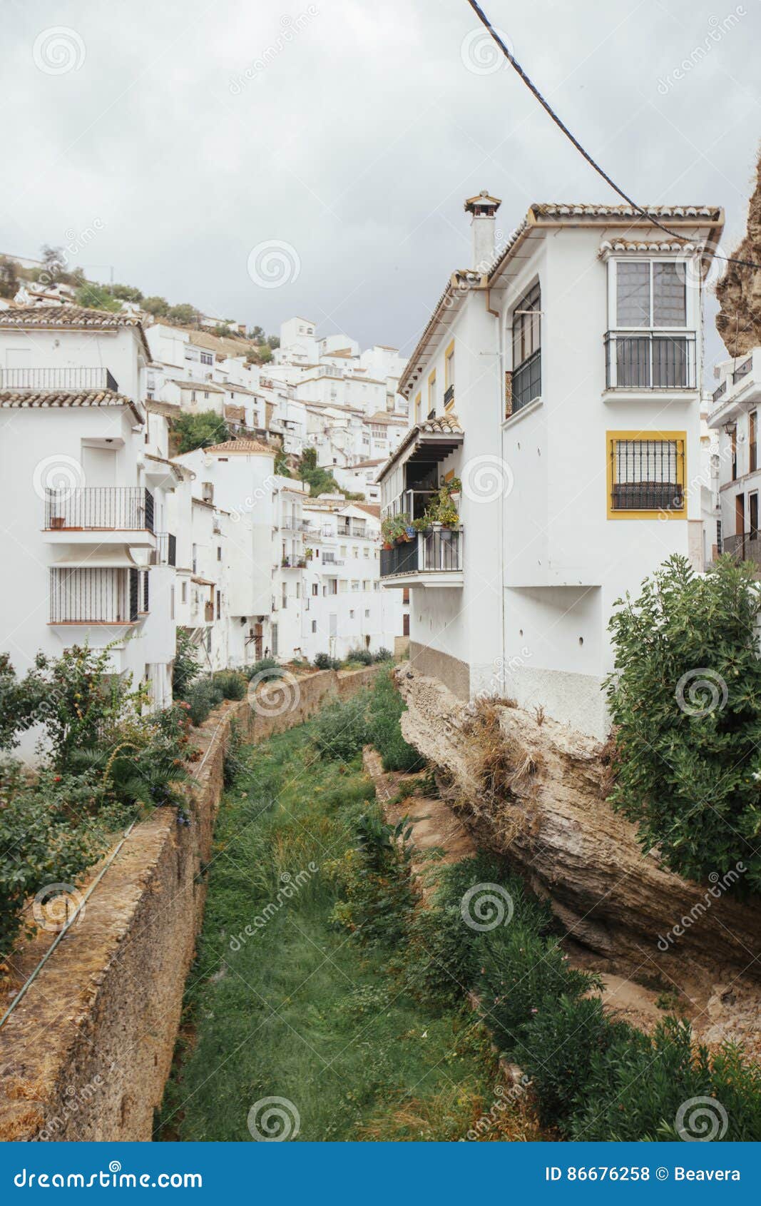 Pittoresk Sikt Av Typiska Spanska Vithus Arkivfoto - Bild av typisk ...