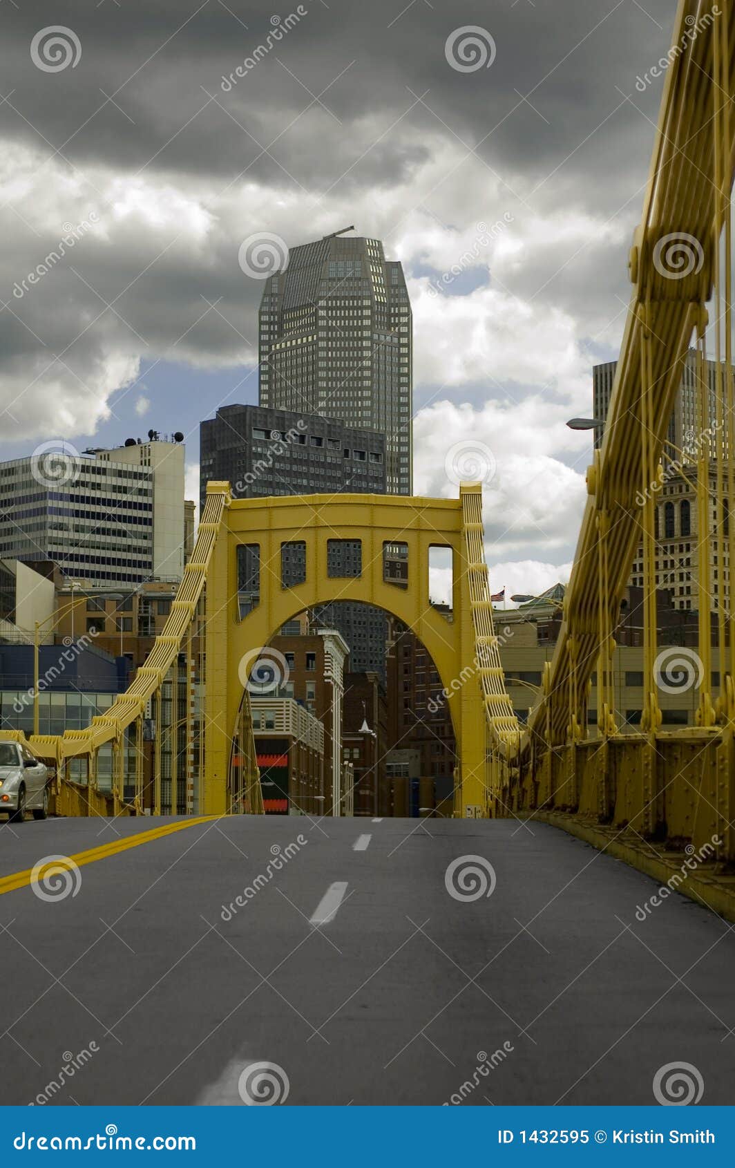 Pittsburgh Bridge stock image. Image of building, overpass - 1432595