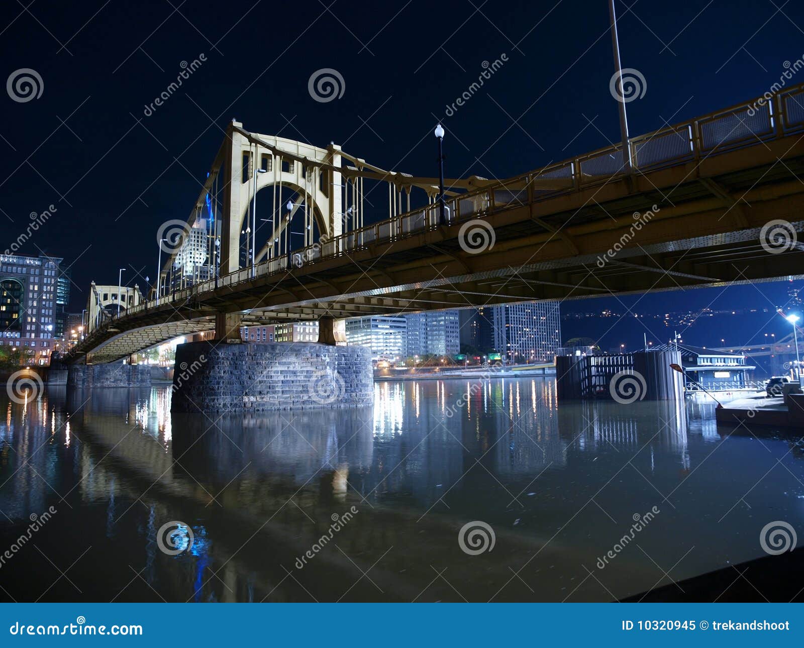 Pittsburgh Bridge at Night stock image. Image of pittsburgh - 10320945