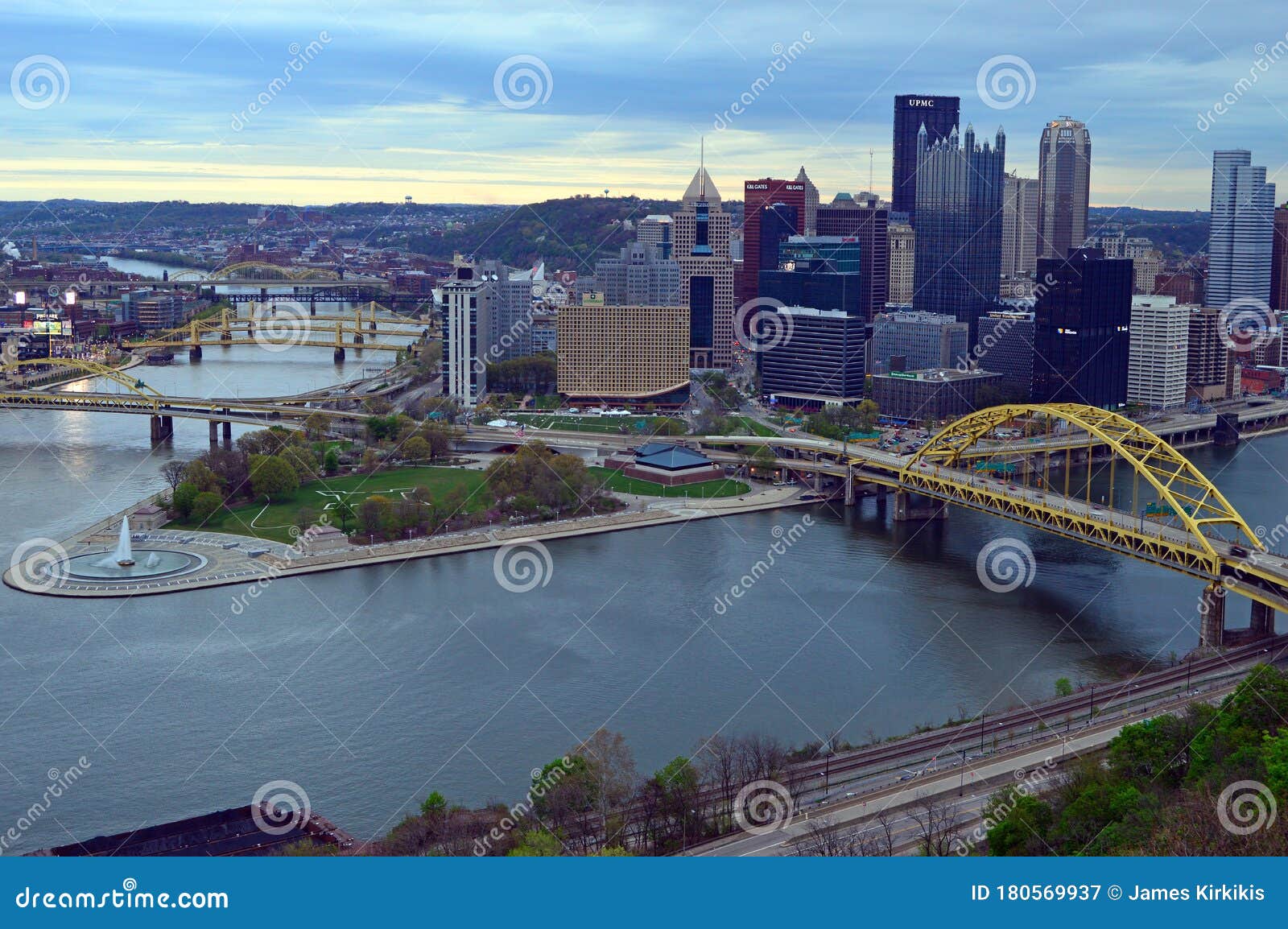 Pittsburgh at the Confluence of the Rivers Editorial Photography ...