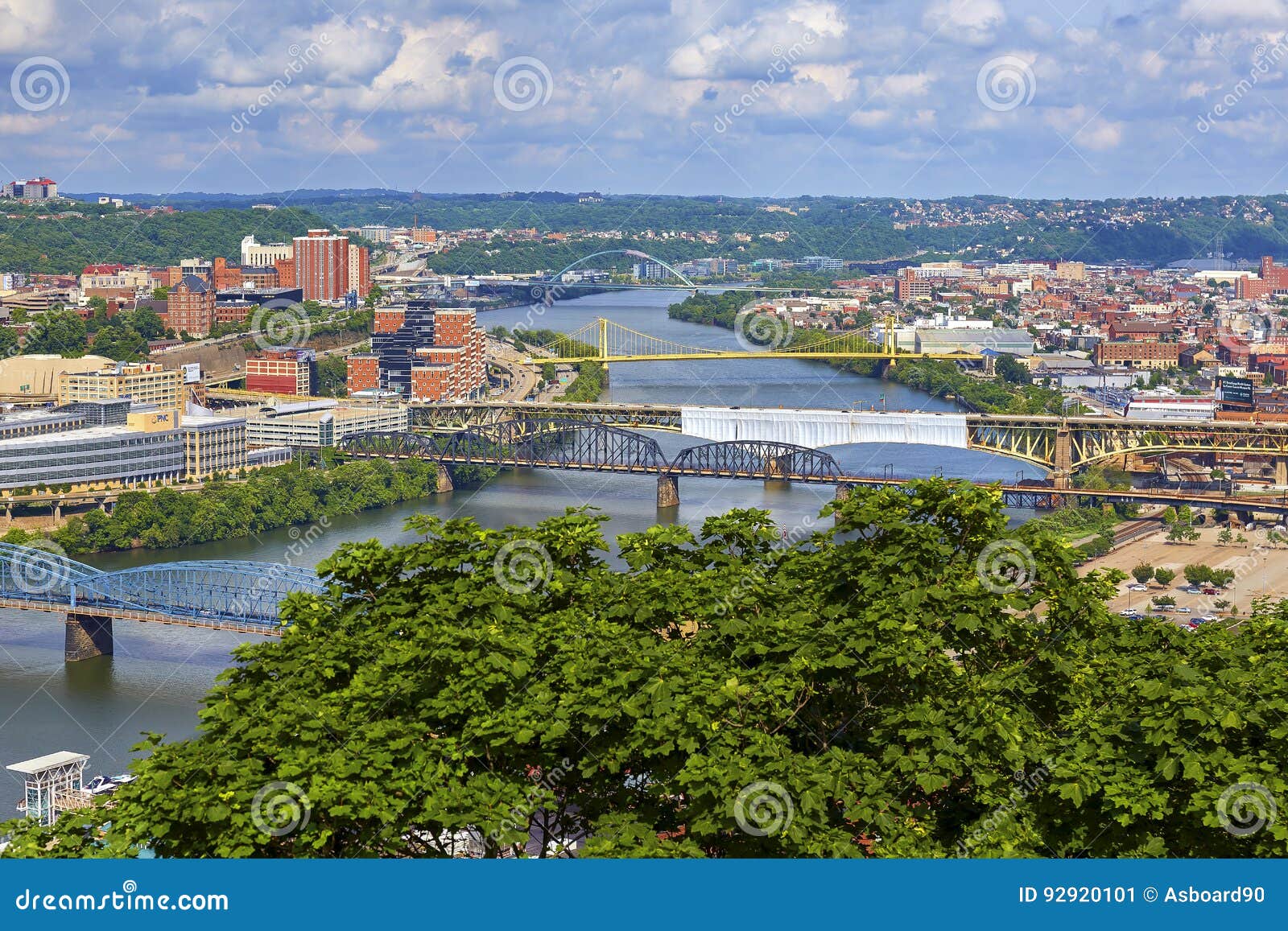 Pittsburgh, Pennsylvania redaktionelles foto. Bild von stadtbild - 92920101