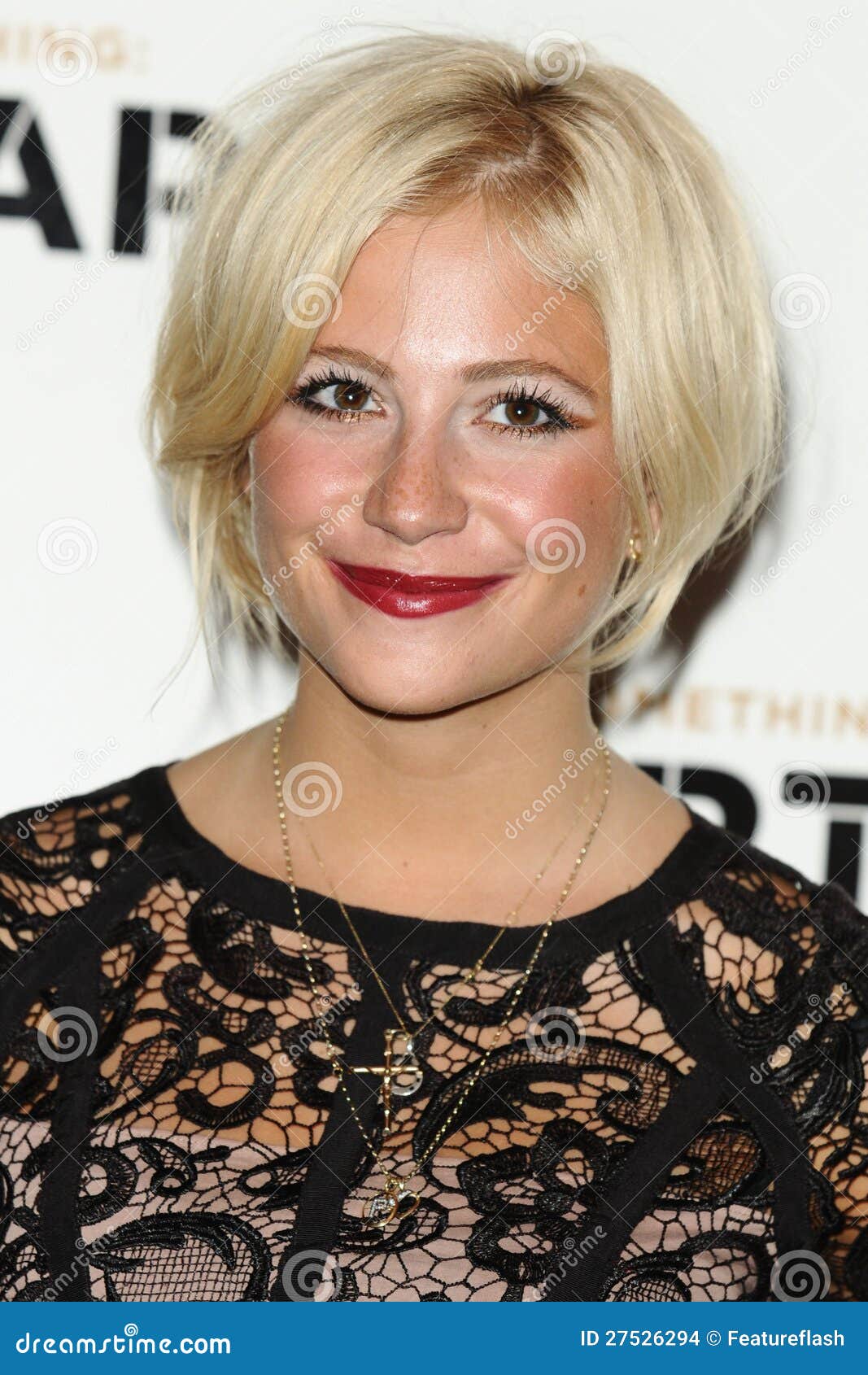 Pixie Lott editorial stock image. Image of apollo, pixies - 27526294