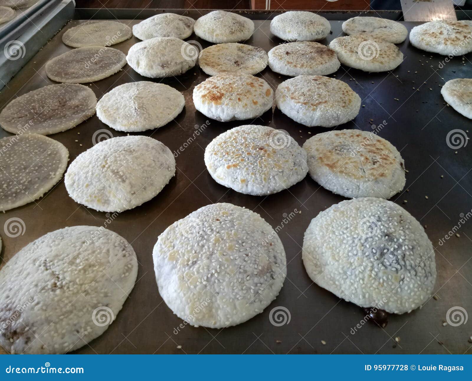 Piyaya 库存照片. 图片 包括有 巴西, 装填, 平面, 烹调, 公用, 食物 - 95977728