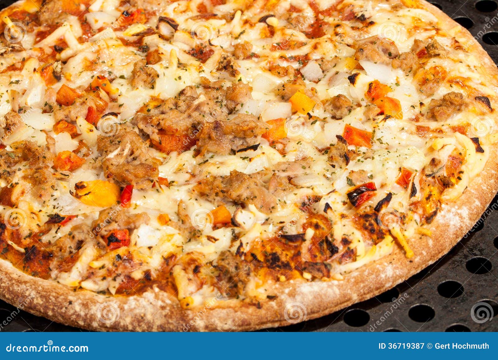 Pizza al Tonno stock image. Image of herbs, cheese, oregano - 36719387