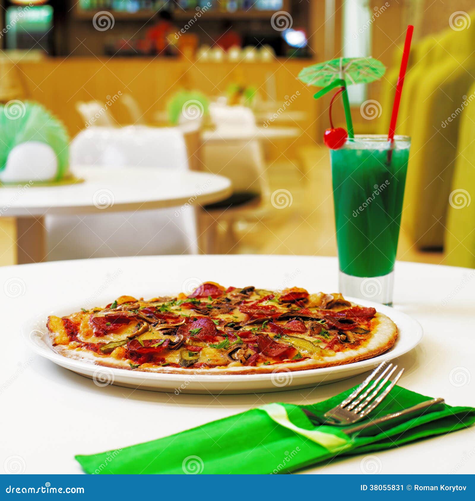 Pizza and cocktail stock image. Image of cheese, curve - 38055831