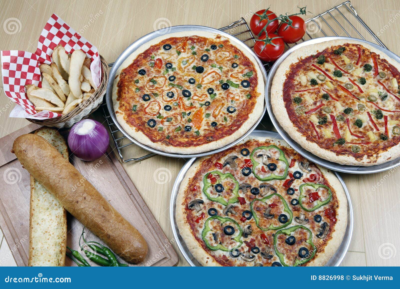 Pizza Combo Deal for Family Stock Photo - Image of black, garlic: 8826998