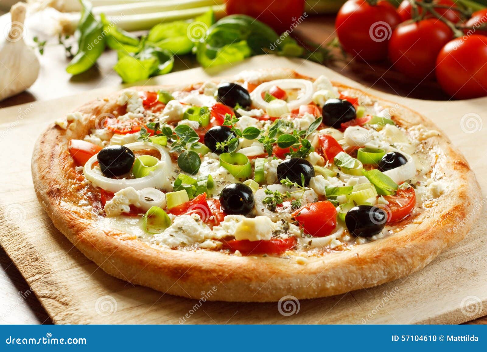 Pizza grecque de style photo stock. Image du mozzarella - 57104610