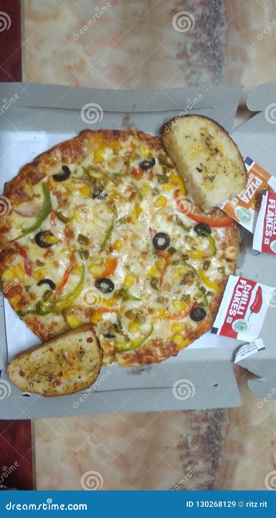 Pizza look editorial stock image. Image of yummy, look - 130268129