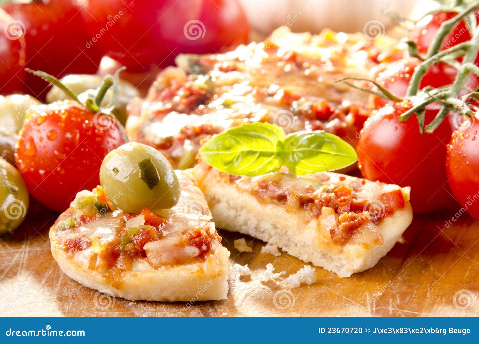 Pizza with Olive and Tomatoes Stock Photo - Image of lunch, meal: 23670720