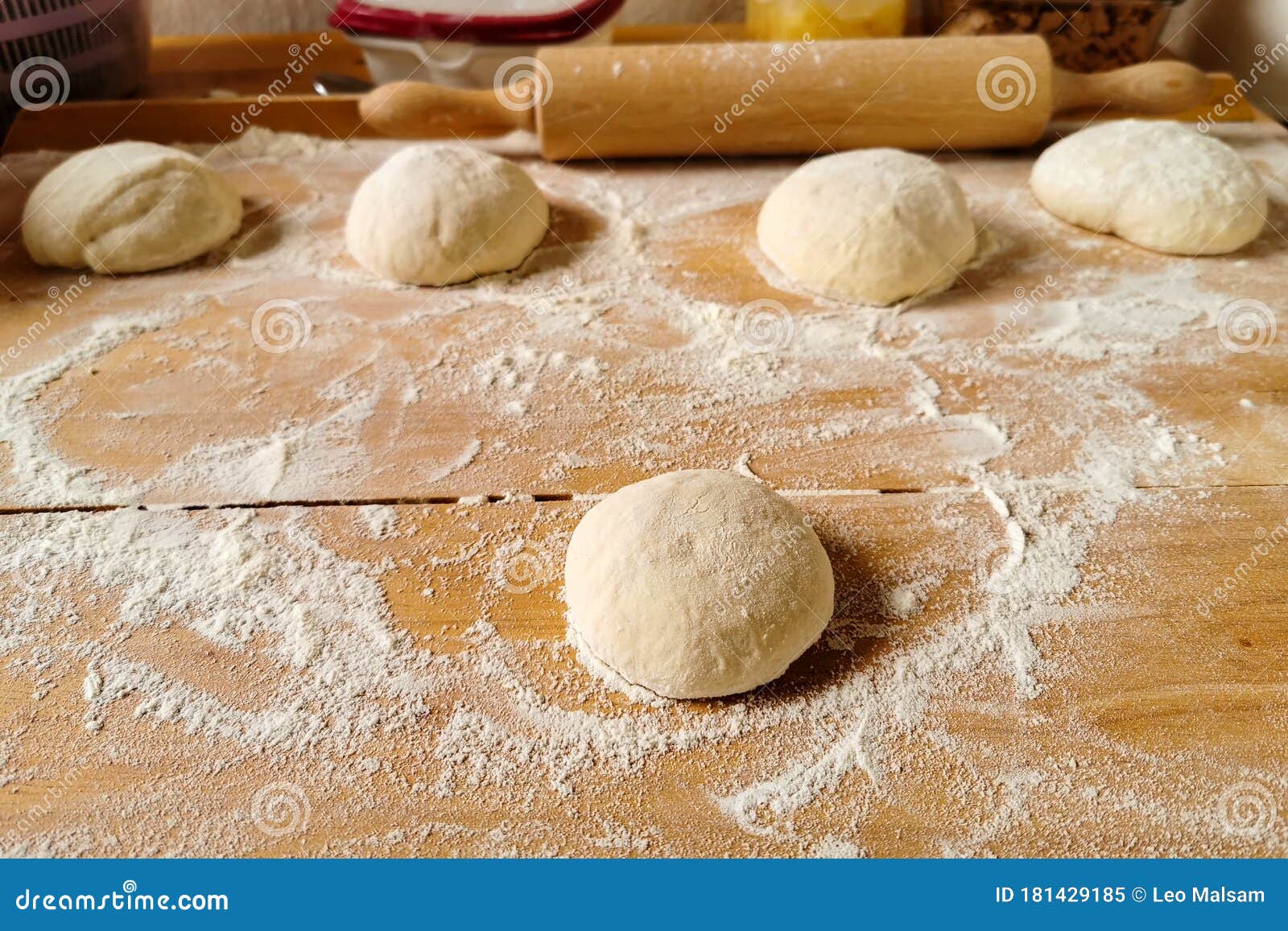 Pizza. the Process of Making Pizza Dough Stock Image - Image of process ...