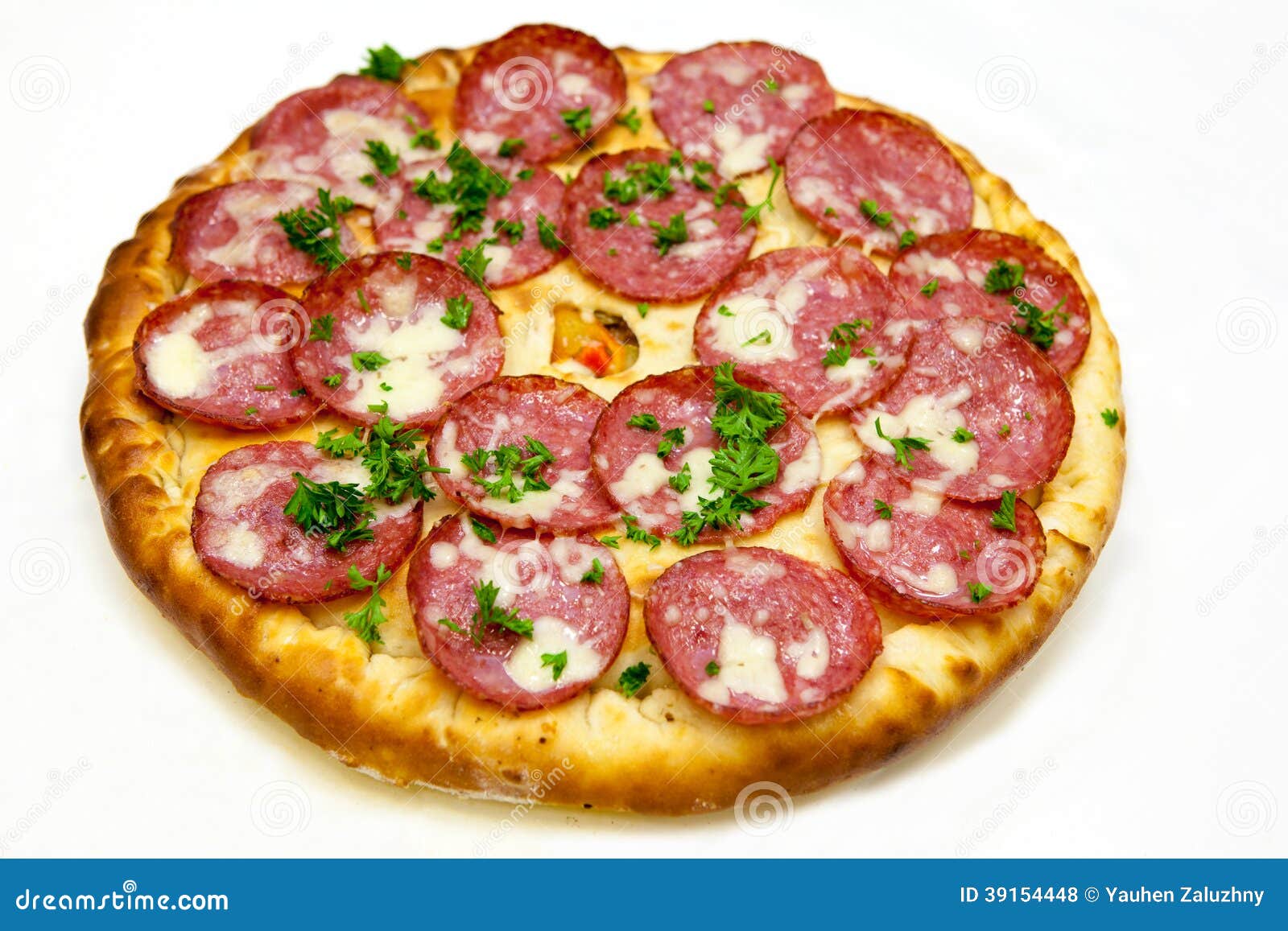 Pizza rotonda con carne 8 fotografia stock. Immagine di bianco - 39154448