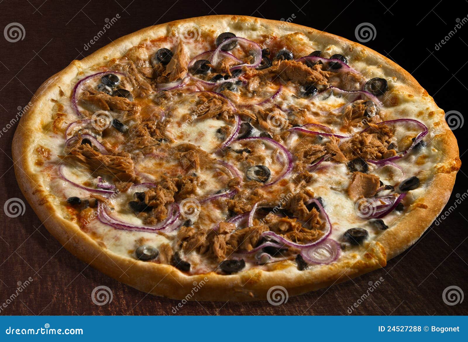 Pizza Tonno E Cipolla: This Traditional Pizza Variety Is Topped With ...