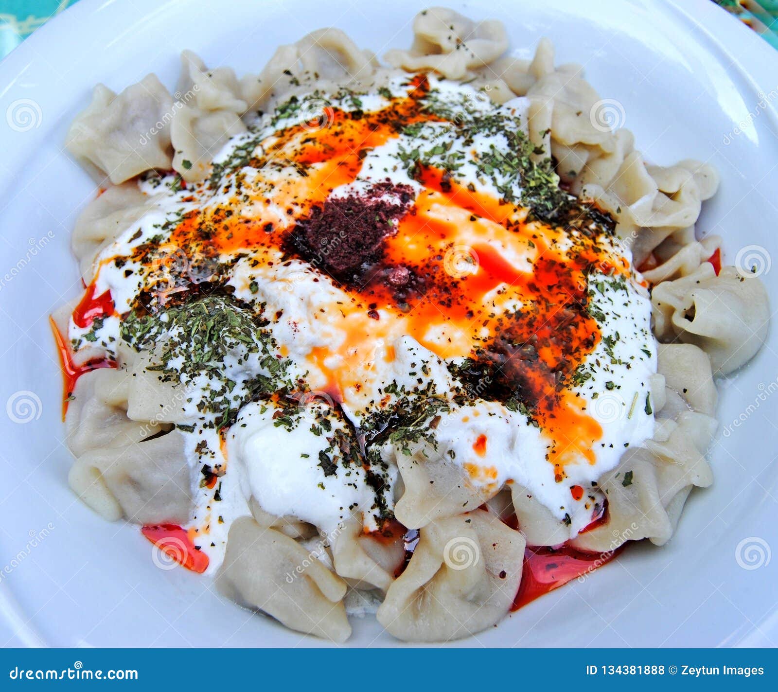 Placa Do Manti Turco Do Ravioli Foto de Stock - Imagem de alto ...