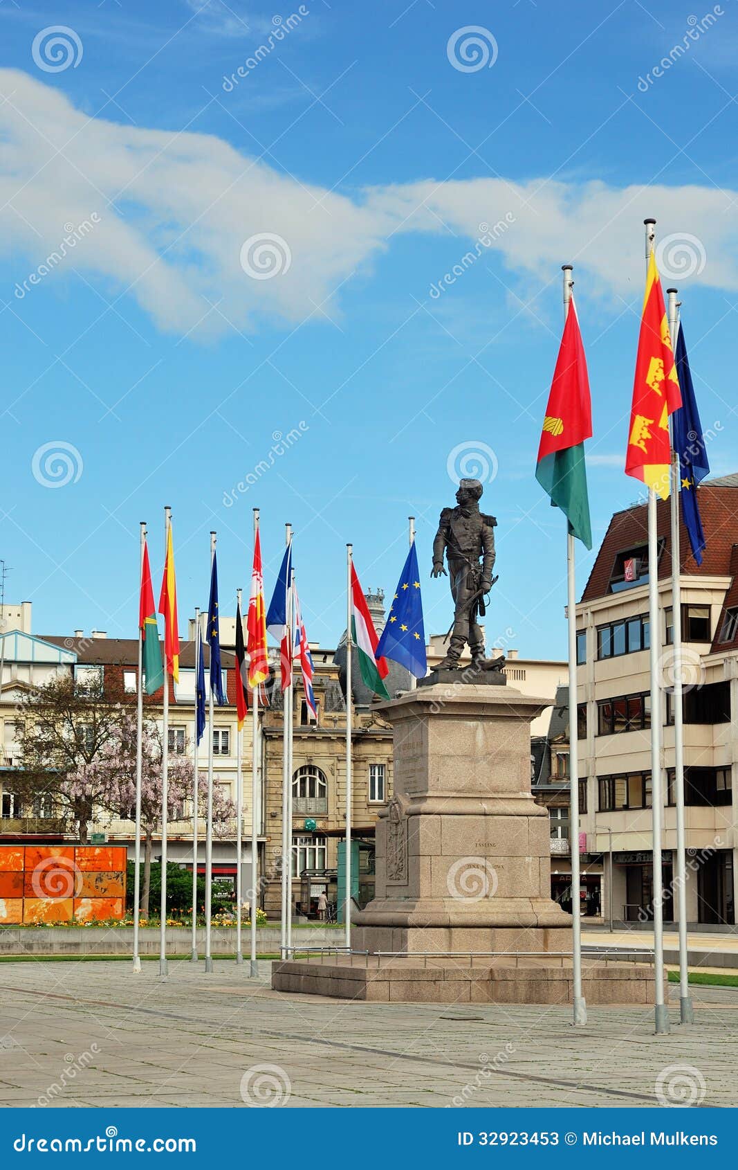 Place Rapp in Colmar editorial stock photo. Image of statue - 32923453