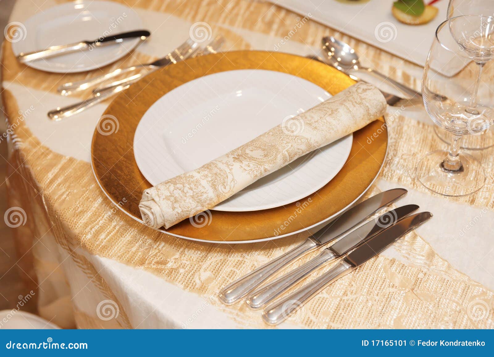 Place Setting in Restaurant Stock Image - Image of clean, gourmet: 17165101