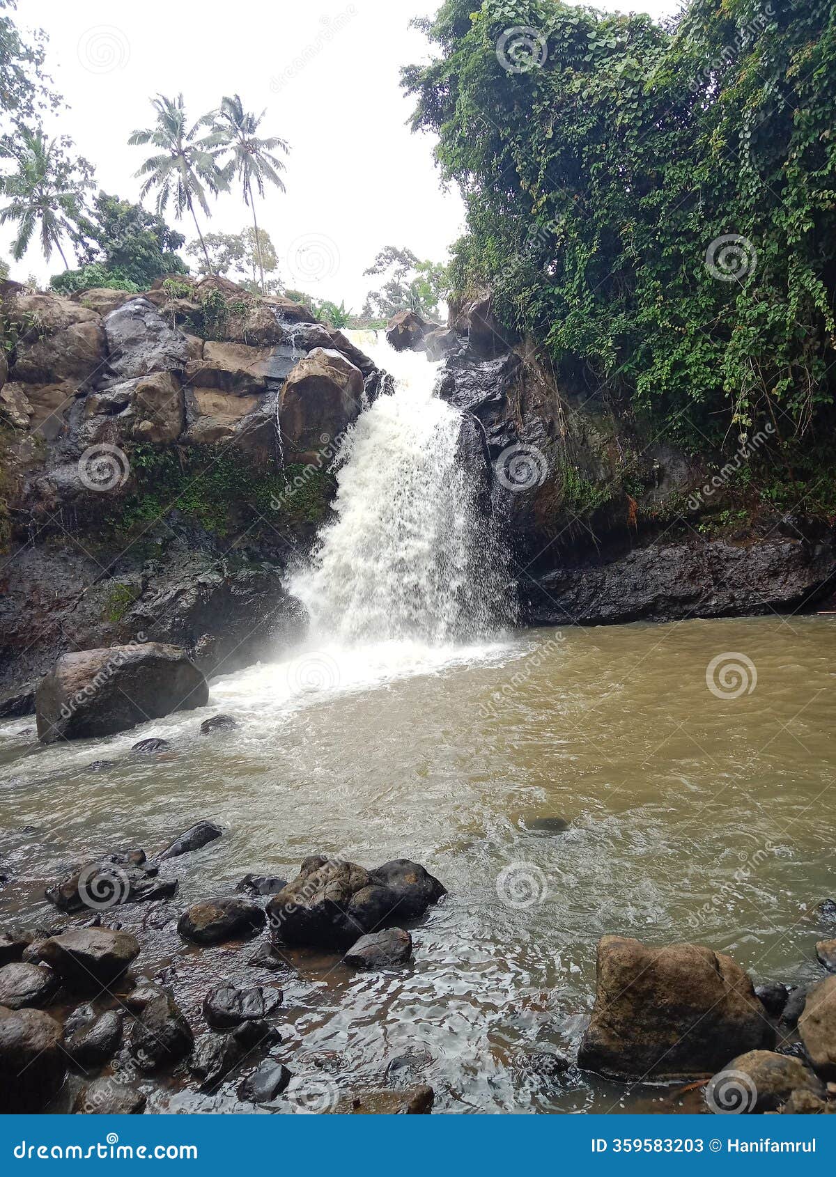 Place Tour a Waterfall River with Type Plunge Stock Image - Image of ...