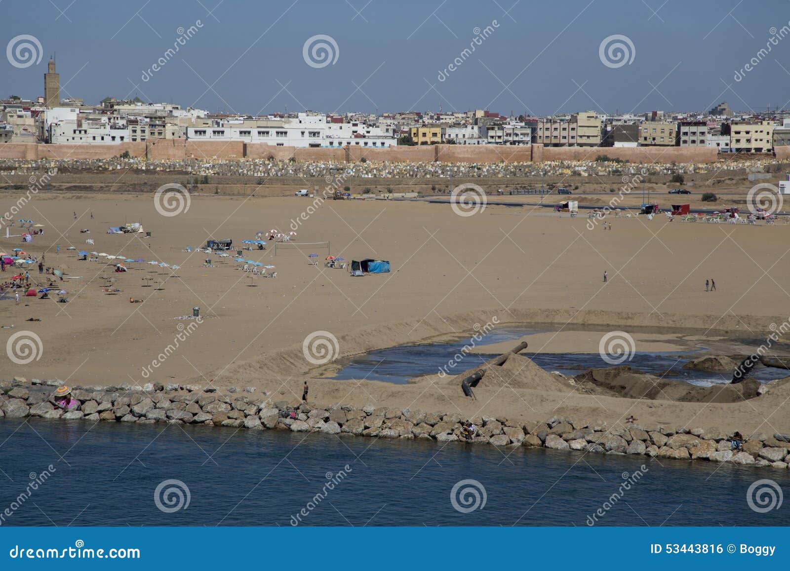 Plage à Rabat, Maroc photo éditorial. Image du côte, arabe - 53443816