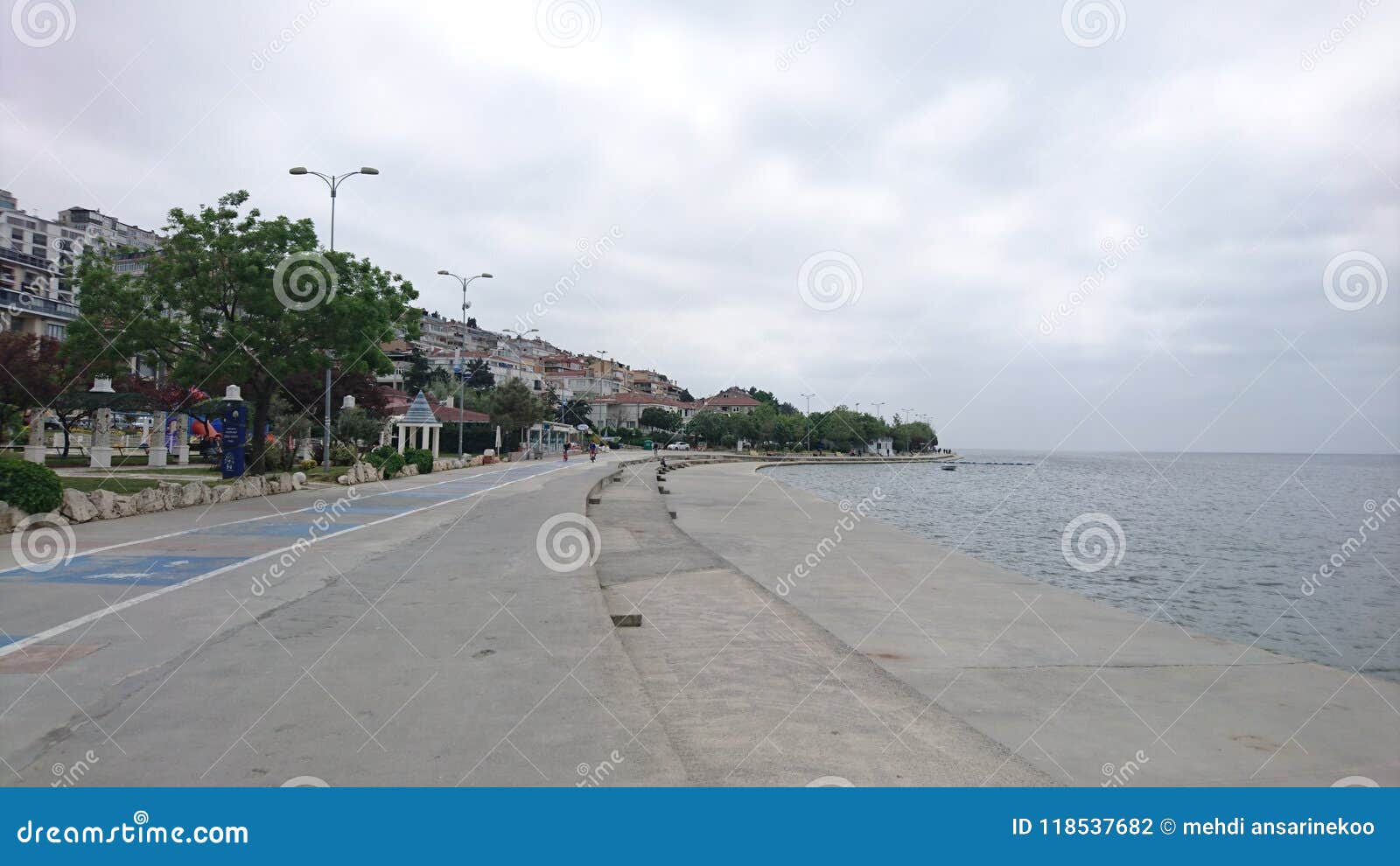 Plage d'Istanbul photo stock. Image du marche, silencieux - 118537682