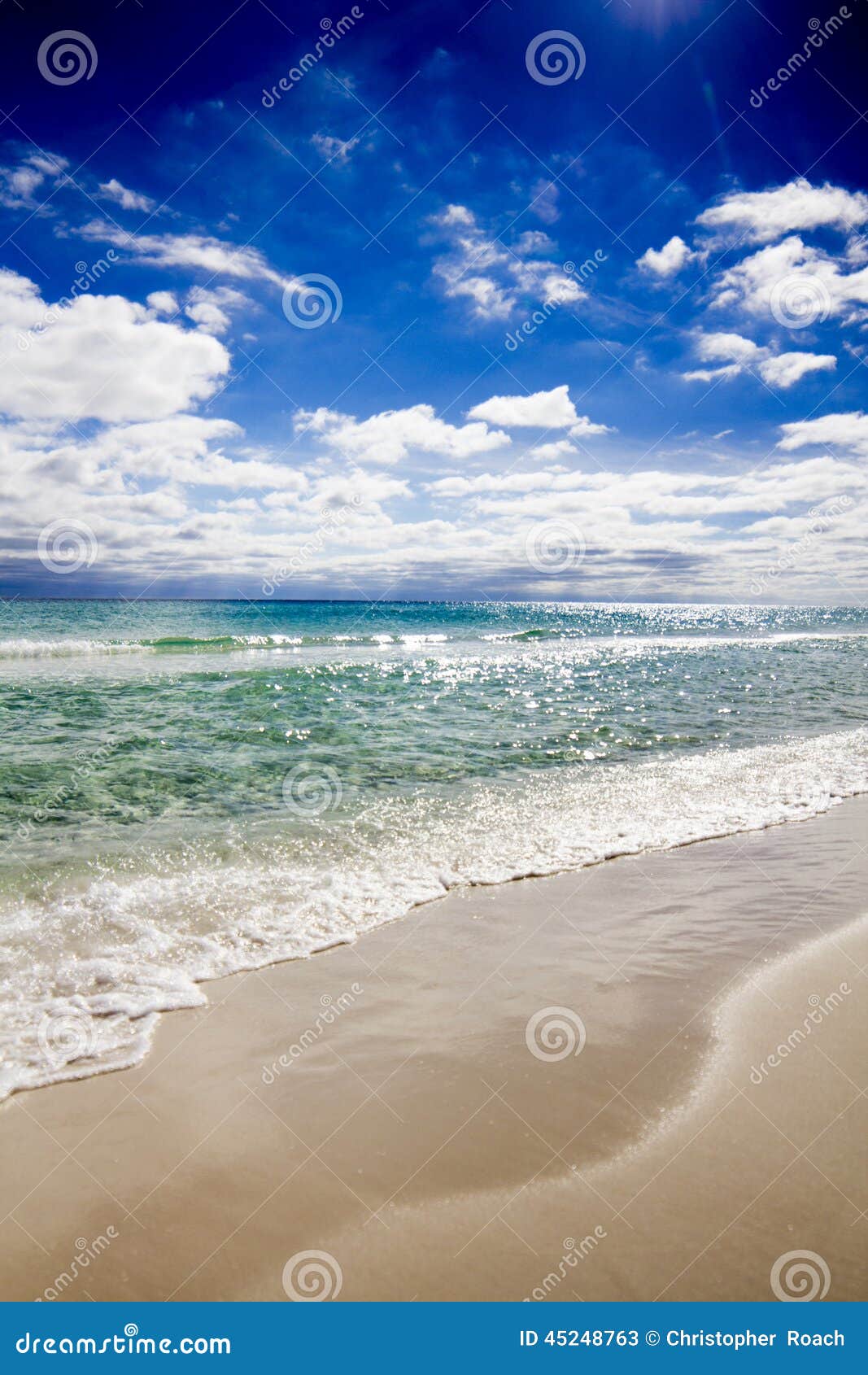 Plage de Destin la Floride image stock. Image du côte - 45248763