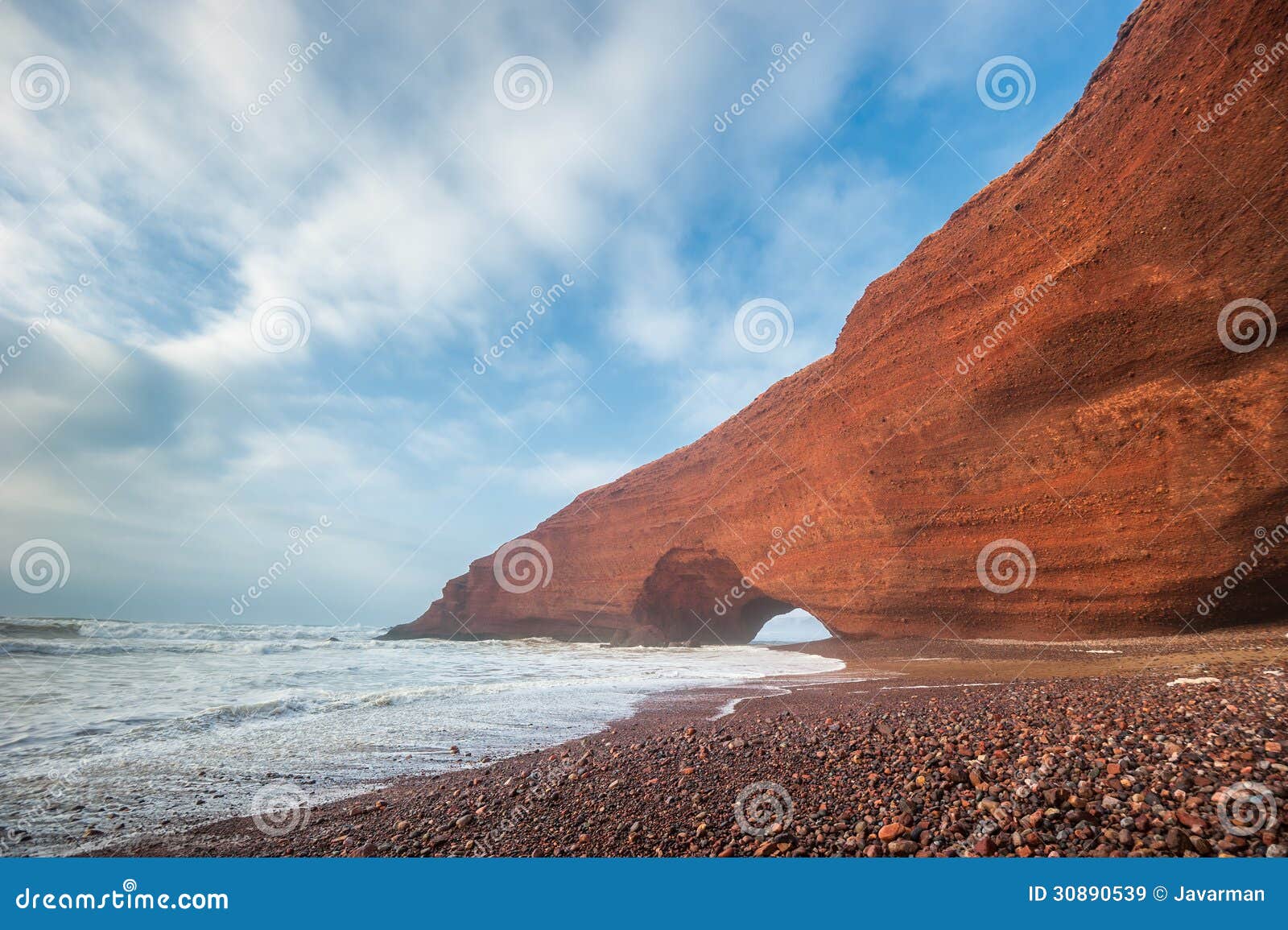 Plage de Legzira, Maroc image stock. Image of montagnes - 30890539