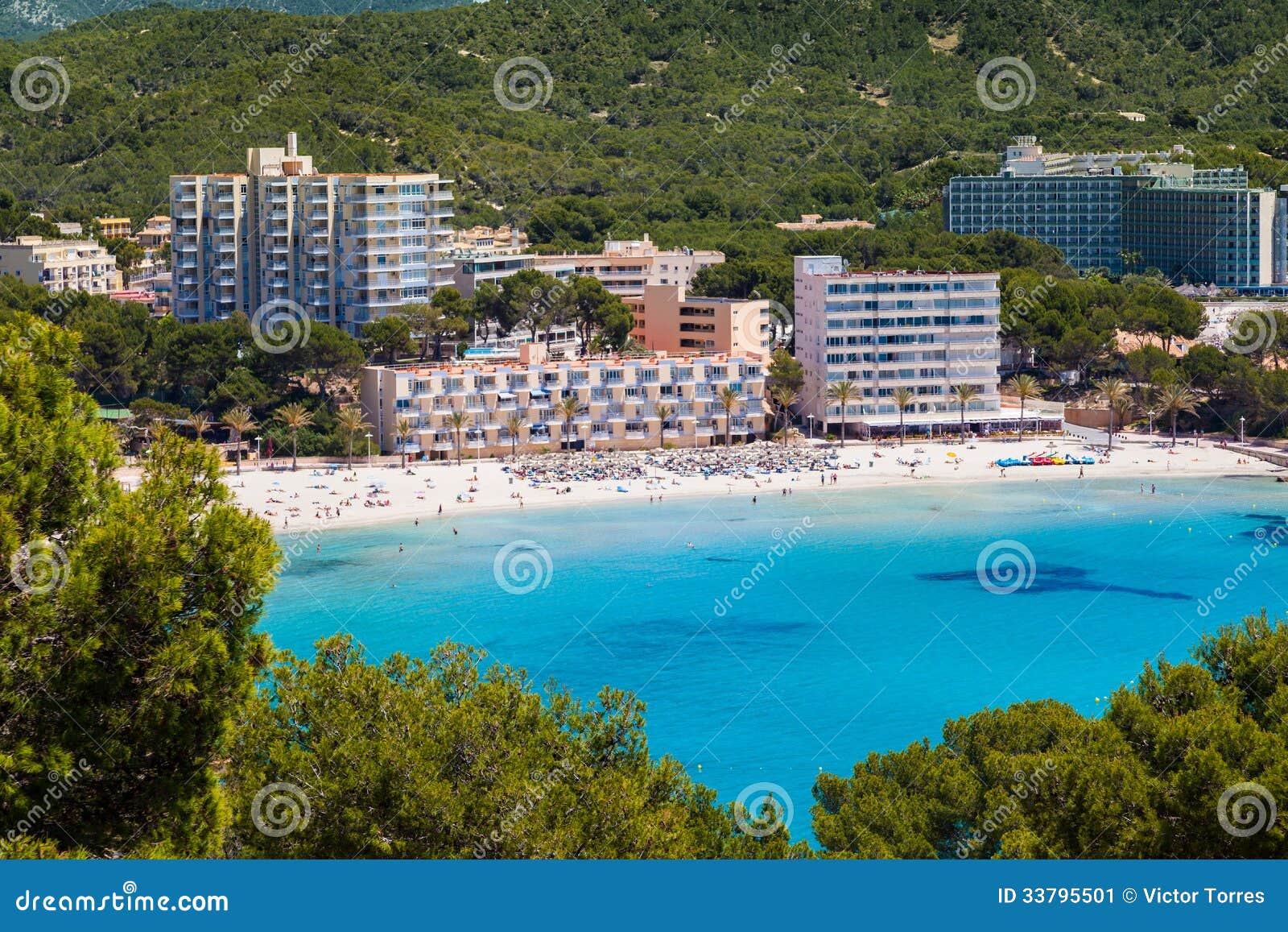 Plage de Paguera, Majorque image stock. Image du aérien - 33795501