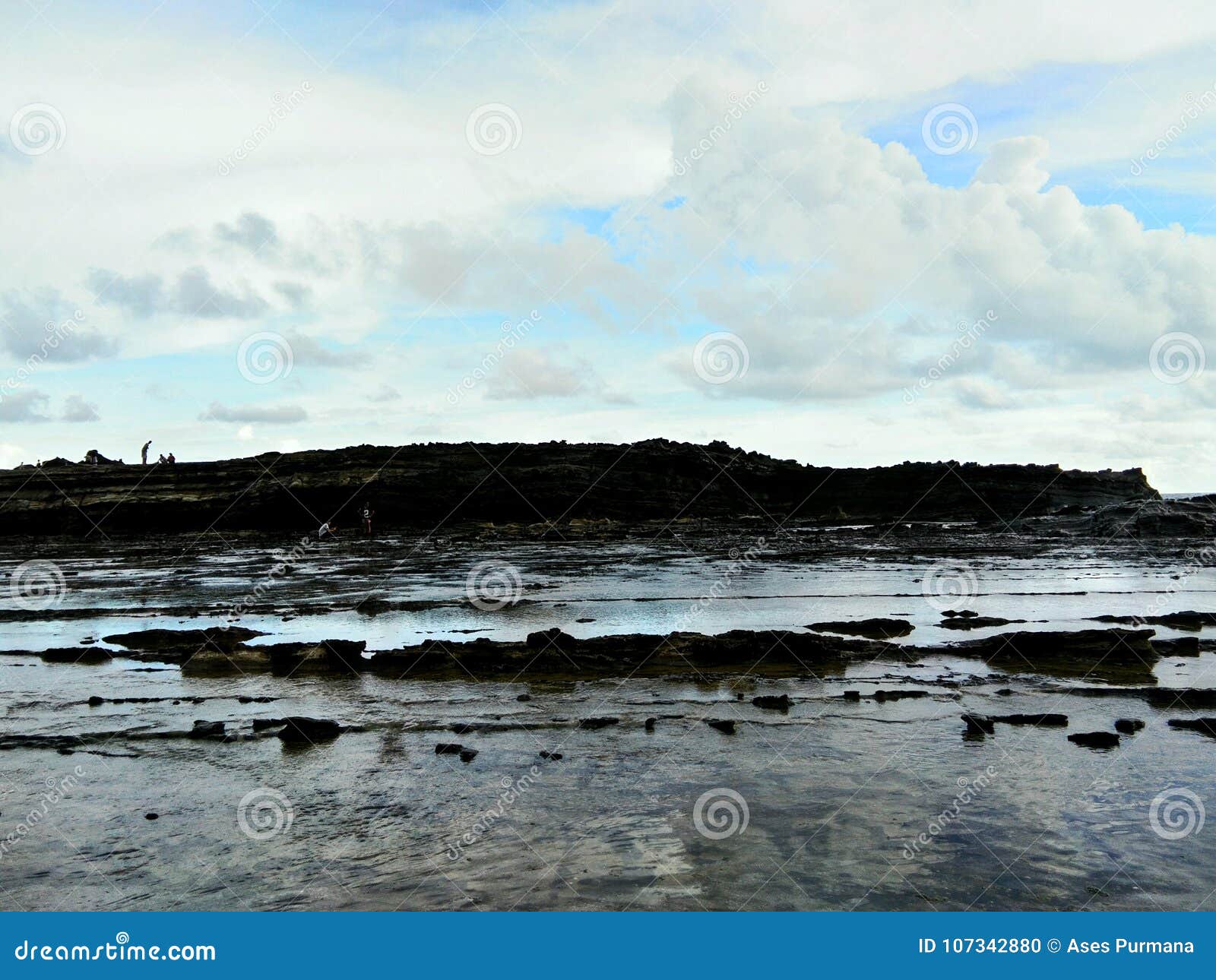 Plage De Taraje De Karang L'autre Vue Photo stock - Image du calendrier ...