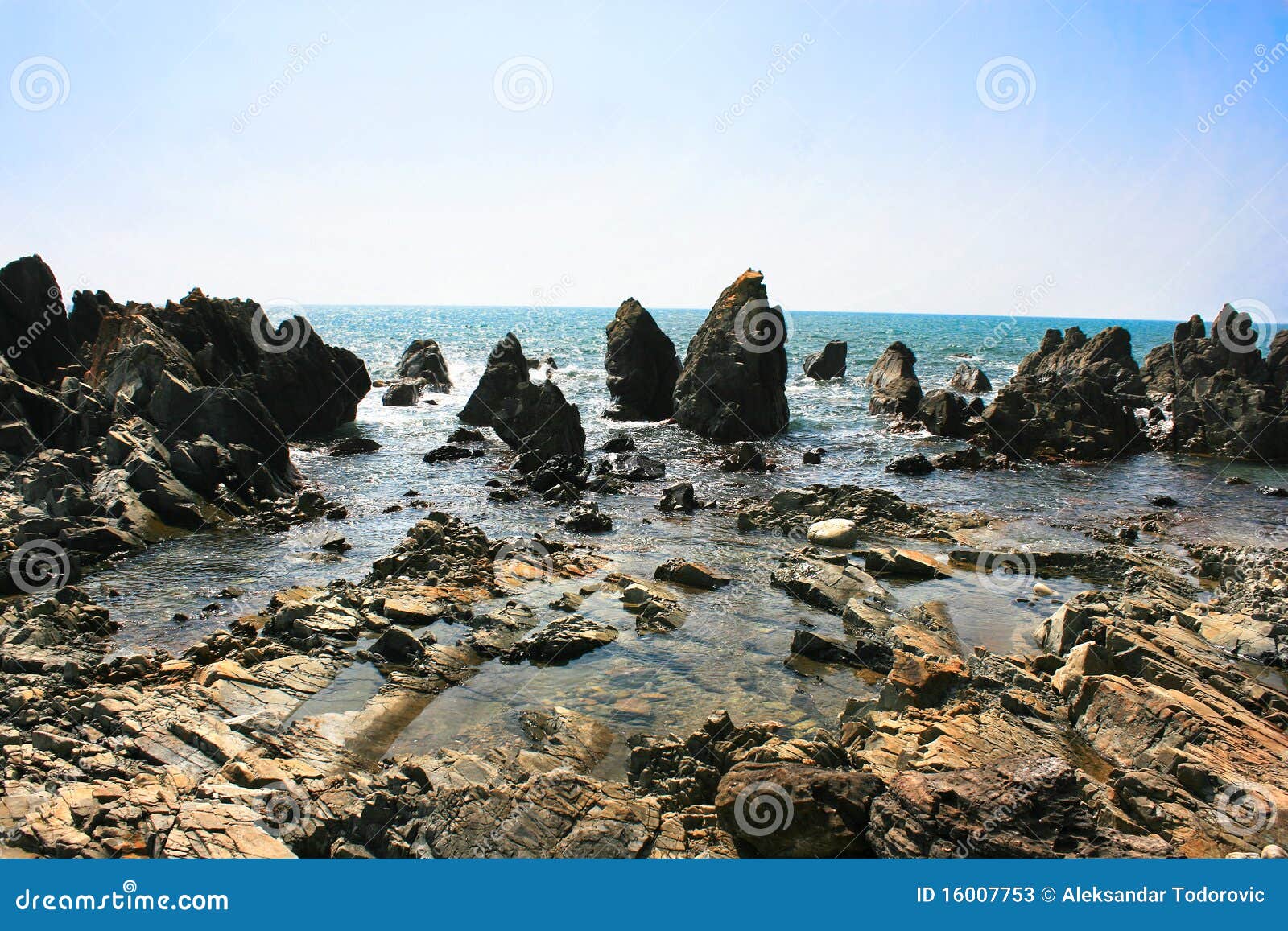 Plage Rocheuse Tropicale Dans Arambol, Goa, Inde Image stock - Image du ...