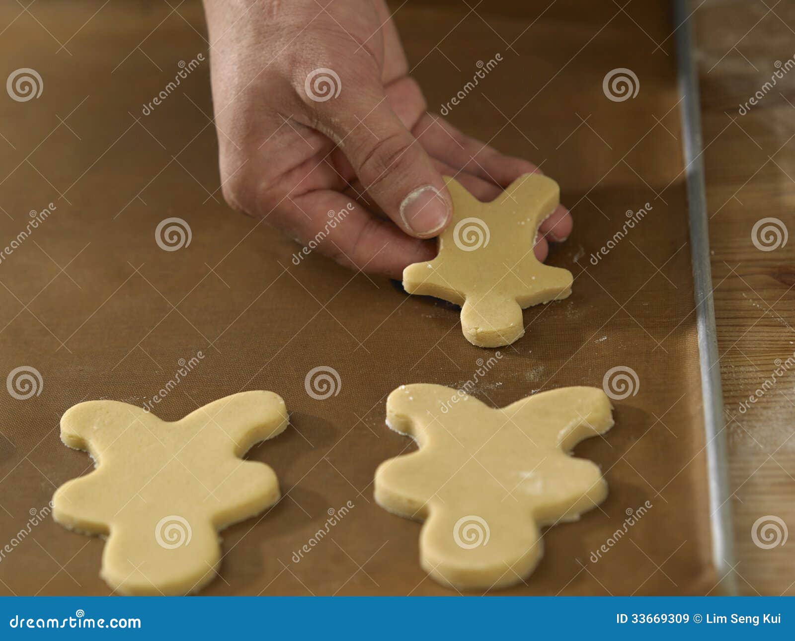 Plain gingerbread man stock image. Image of bread, dough - 33669309