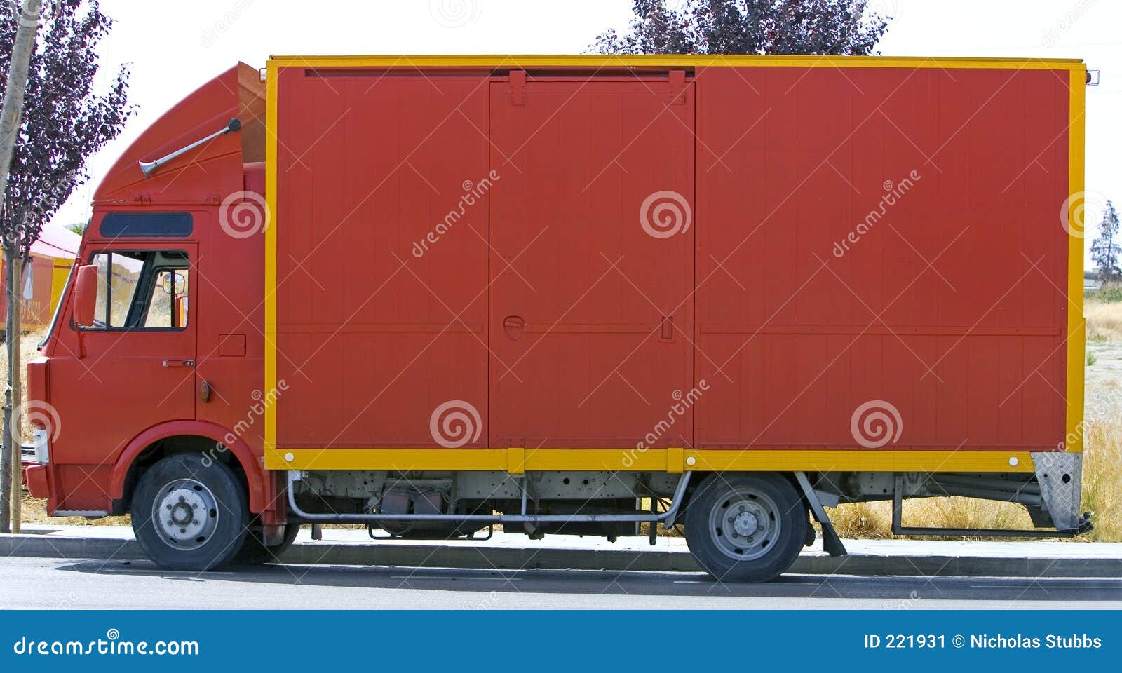 Plain Red Lorry or Van Side View Stock Image - Image of lorry, ship: 221931