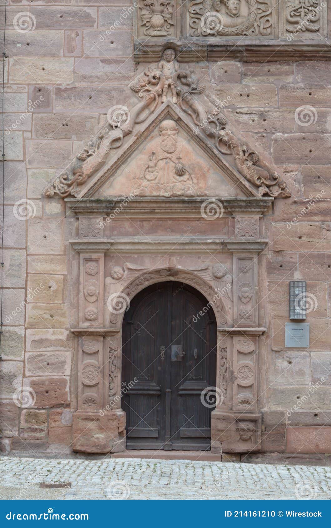 Plan Vertical D'une Architecture De Porte Renaissance Avec Des ...