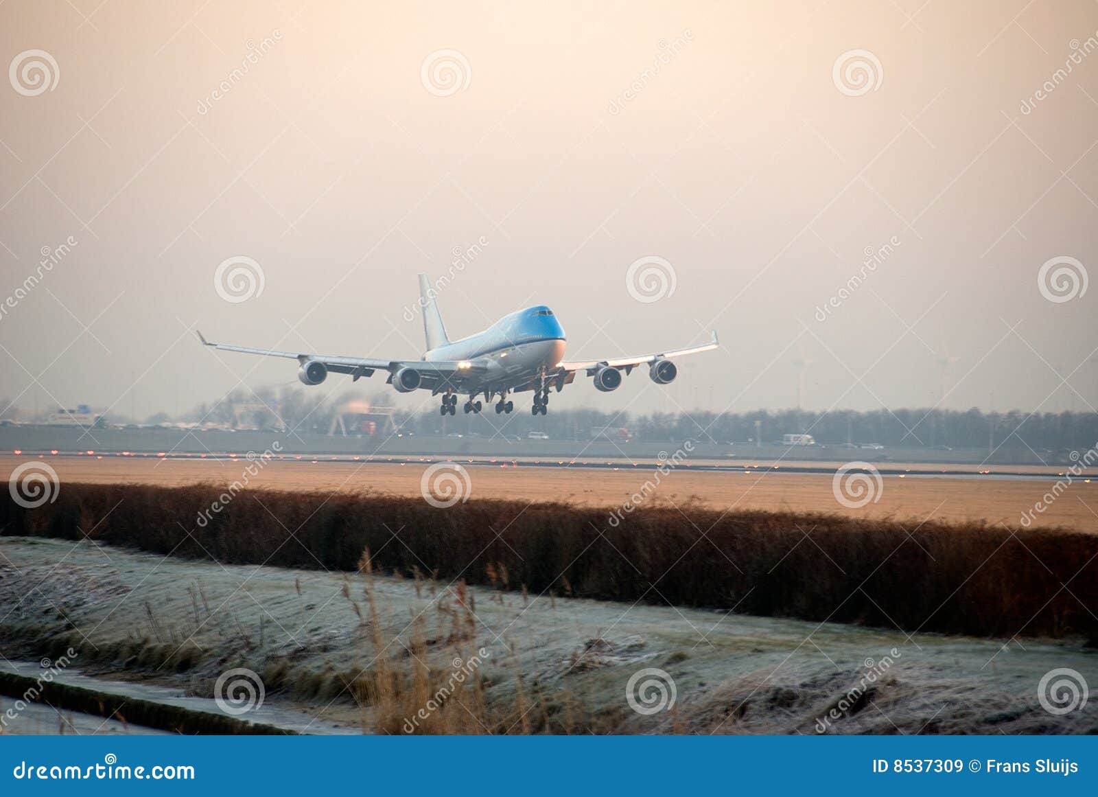 Plane landing stock image. Image of aircraft, morning - 8537309