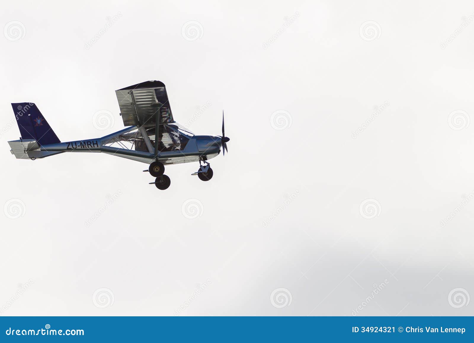 Plane Prop Pilot Low Flying Editorial Photo - Image of pilot ...
