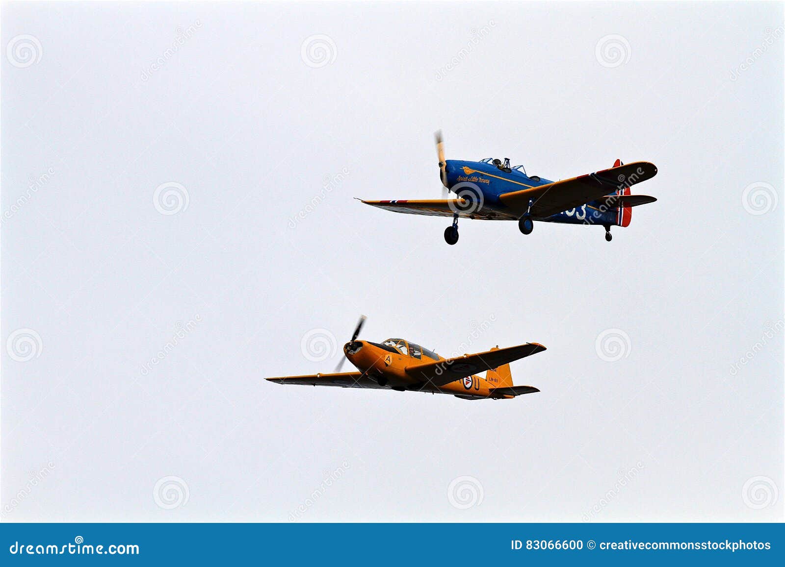 2 Planed On Flight During Daytime Picture. Image: 83066600