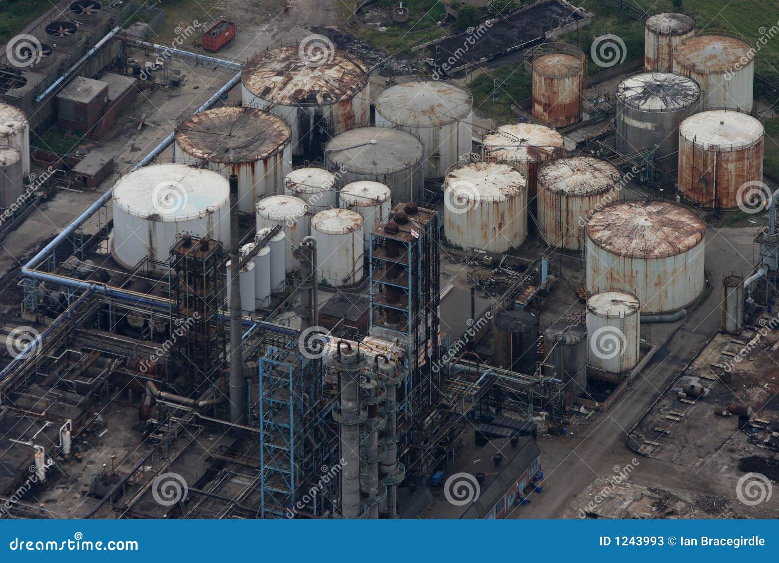 Planta industrial averiada imagen de archivo. Imagen de moho - 1243993