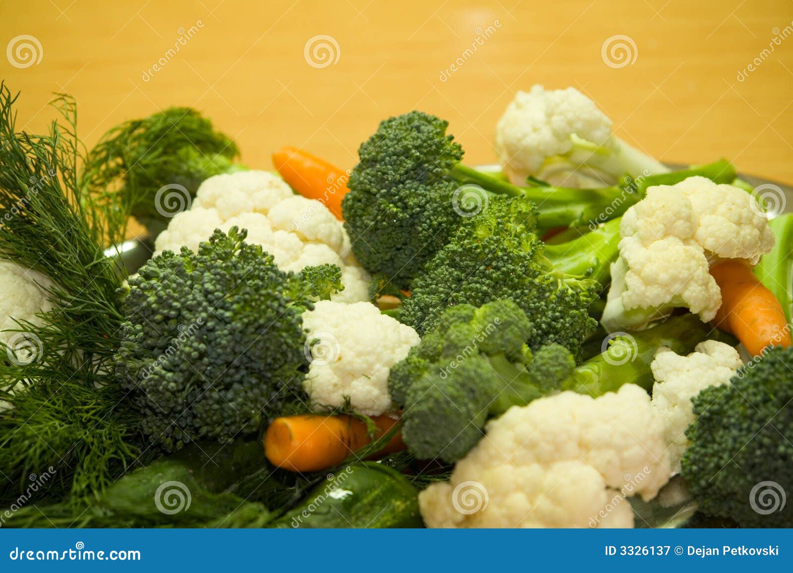 Plantaardig stock afbeelding. Image of wortel, peper, groot - 3326137